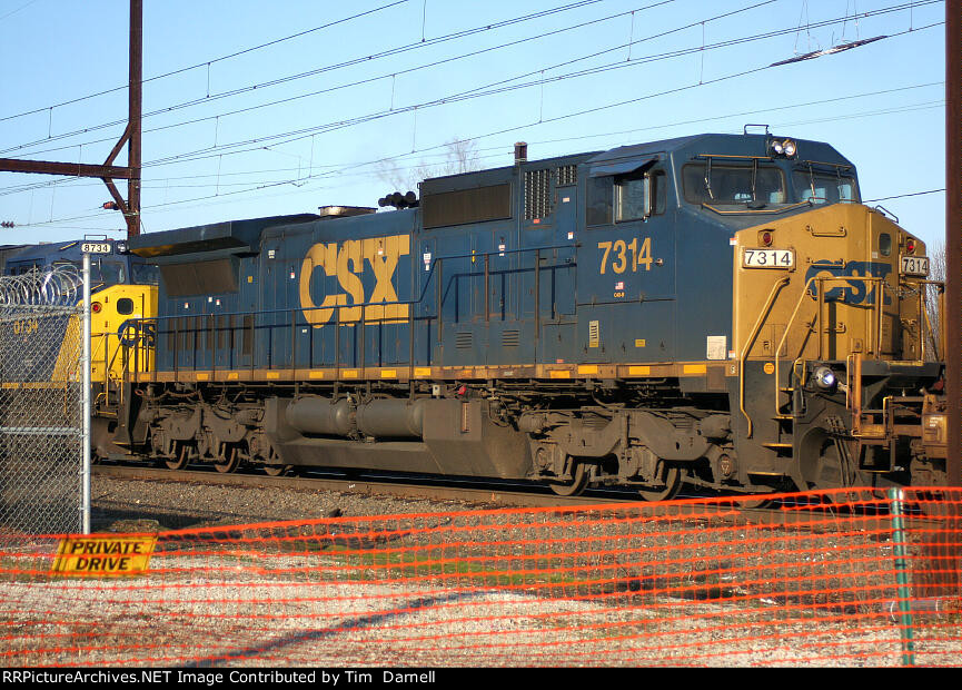 CSX 7314 on Q174